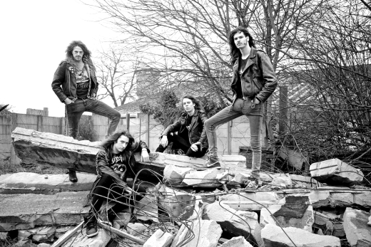 Evil Invaders - Interview mit Joe zu "Pulses Of Pleasure" • metal.de