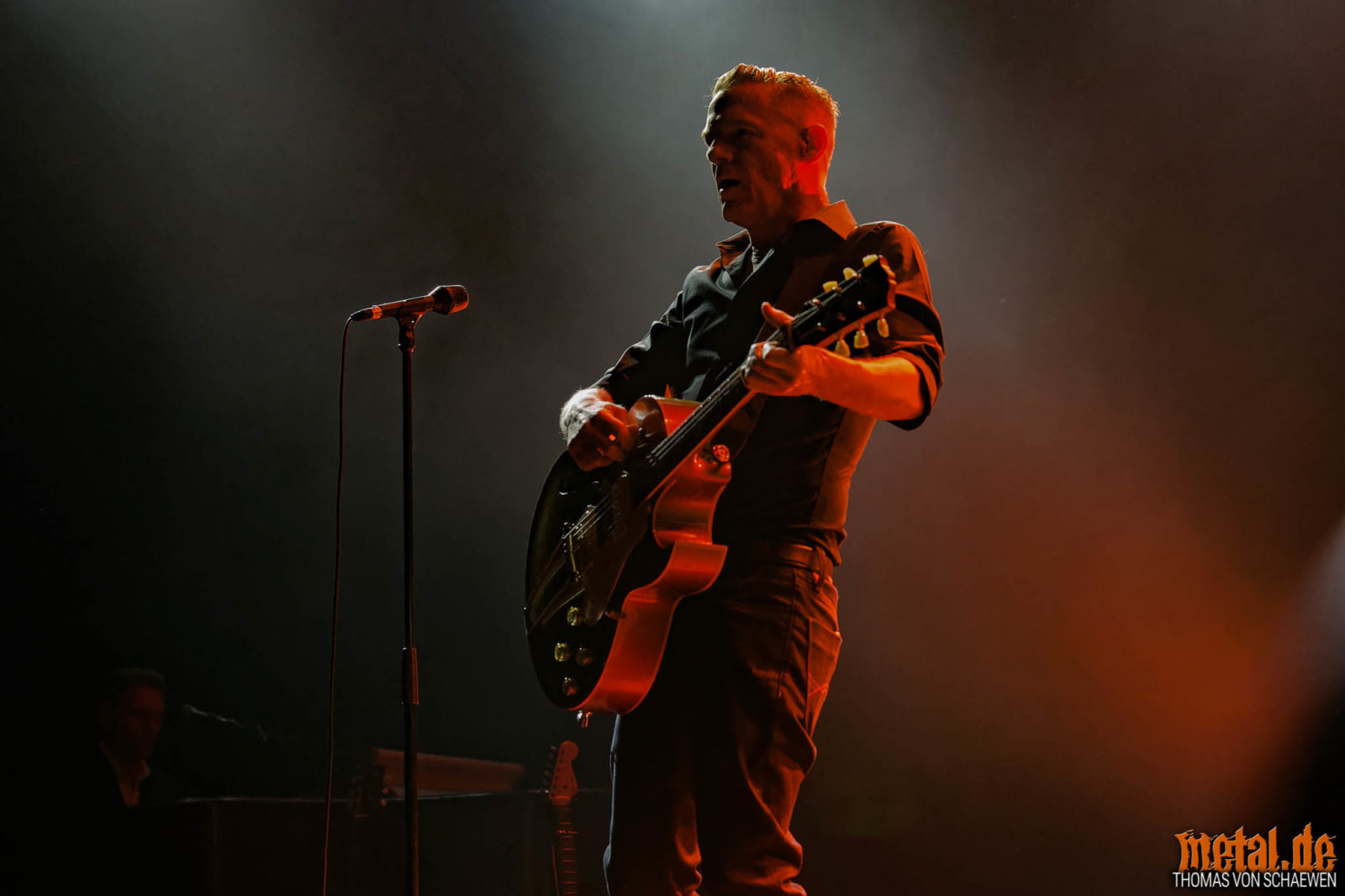 Bryan Adams - bekommt Radioshow bei RADIO BOB! • metal.de