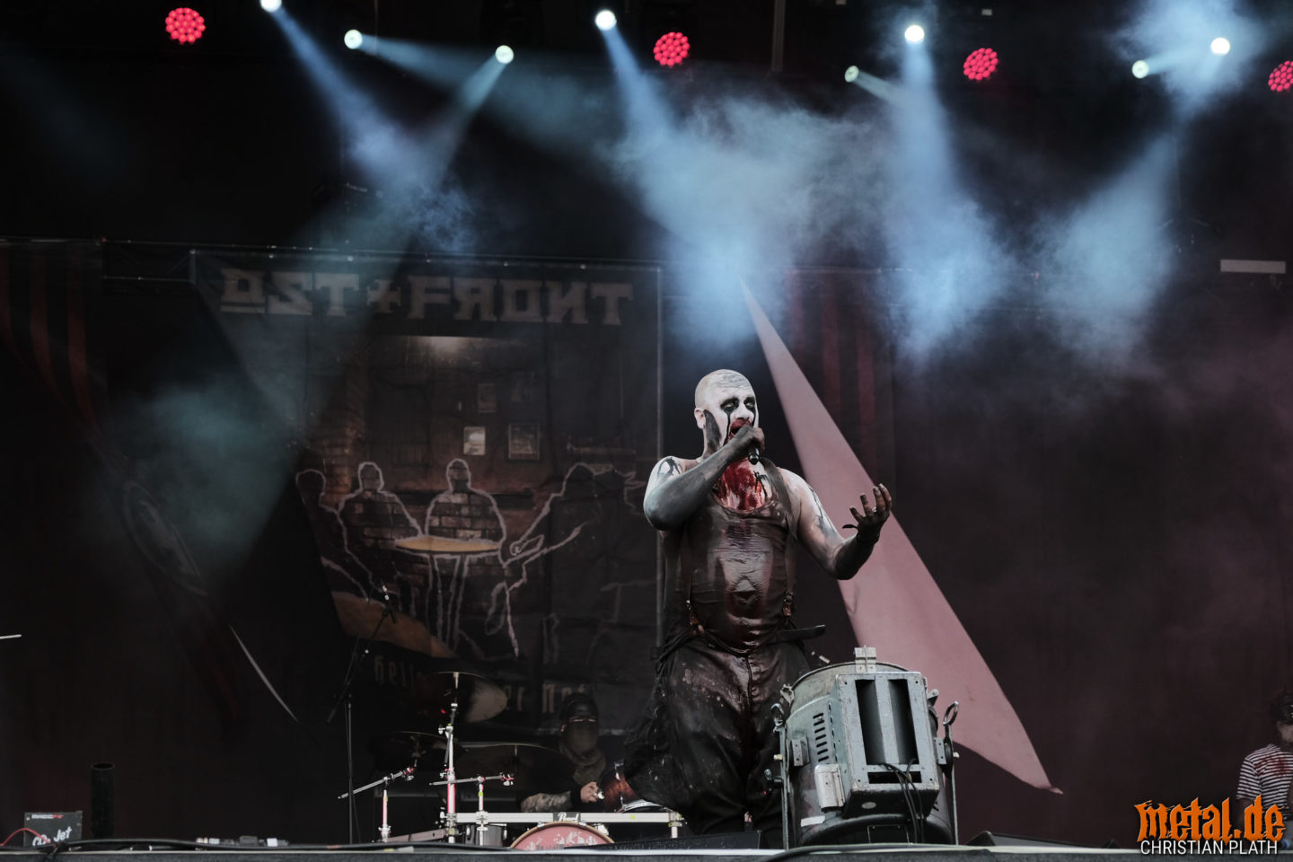 Ost+Front - Dein Helfer In Der Not Review • metal.de