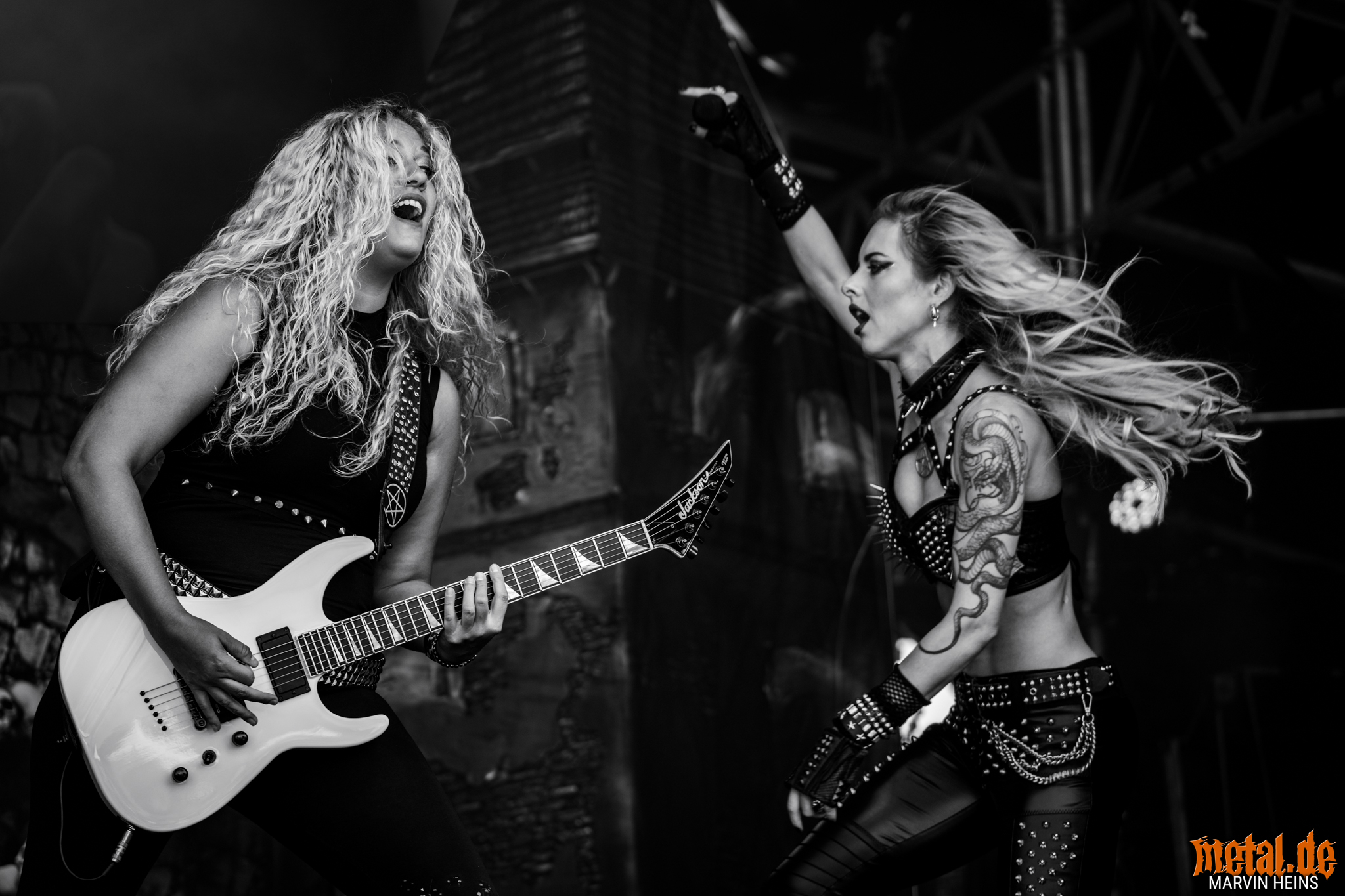 Burning Witches - The Dark Tower Review • metal.de