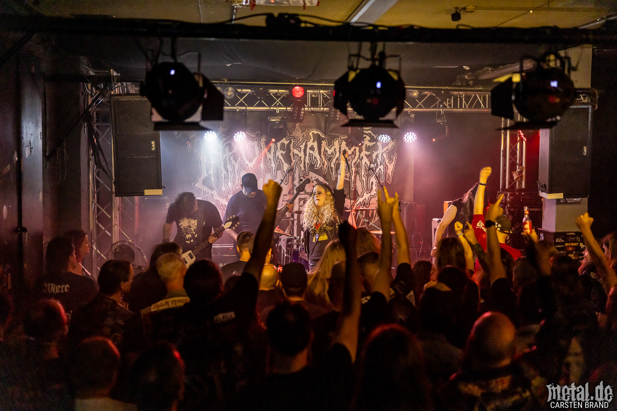 Thronehammer - Frische Einblicke ins Schlachtfeld • metal.de