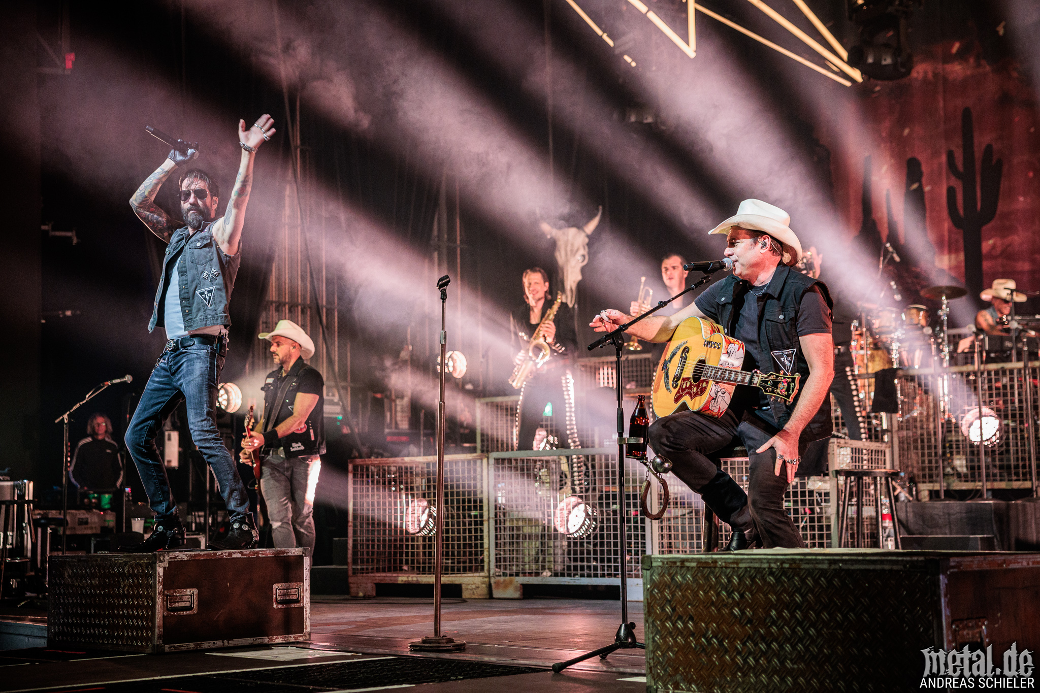The BossHoss - Back To The Boots Tour 2025 • metal.de
