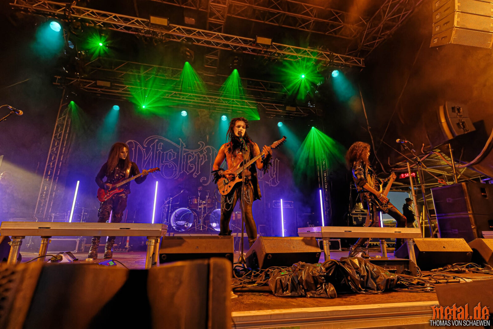 Mister Misery - Mister Misery • die Review auf metal.de