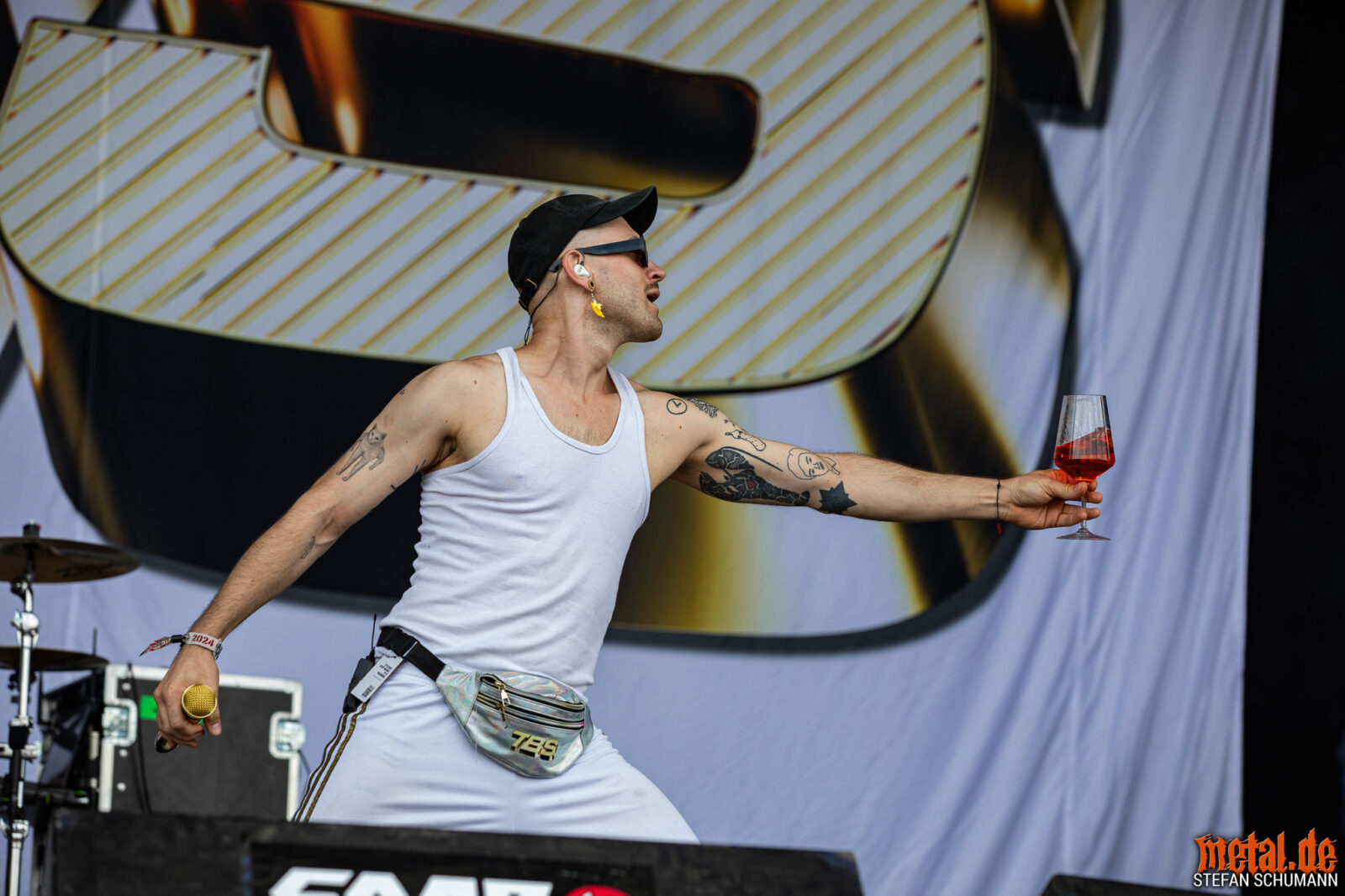 The Butcher Sisters - Das Weiße Album Review • metal.de