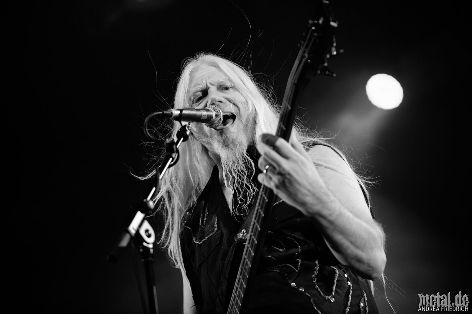 Marko Hietala veröffentlicht neues Album "Roses From The Deep" • metal.de