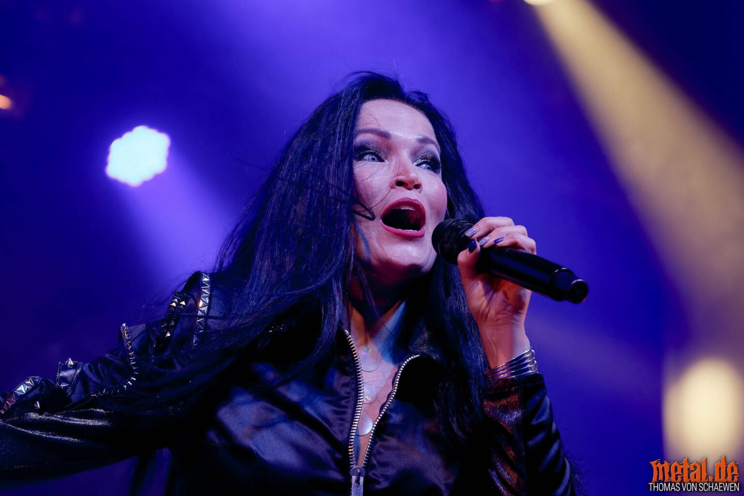 Tarja - Rocking Heels: Live at Hellfest Review • metal.de