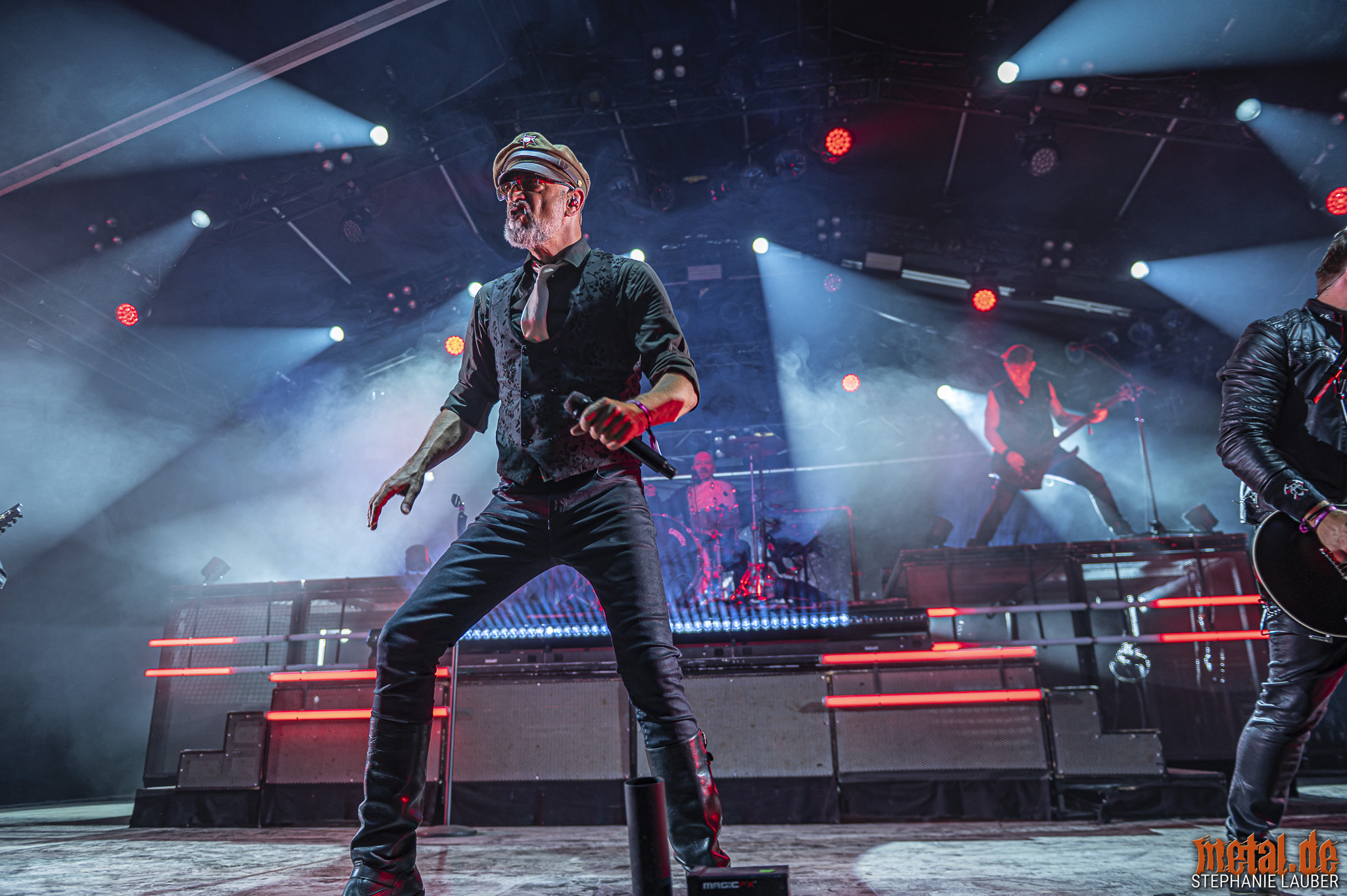 Eisbrecher veröffentlicht neues Album „Kaltfront°!“ • metal.de