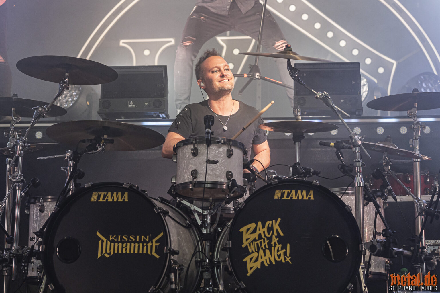 KISSIN' DYNAMITE überraschen mit neuem Video • metal.de