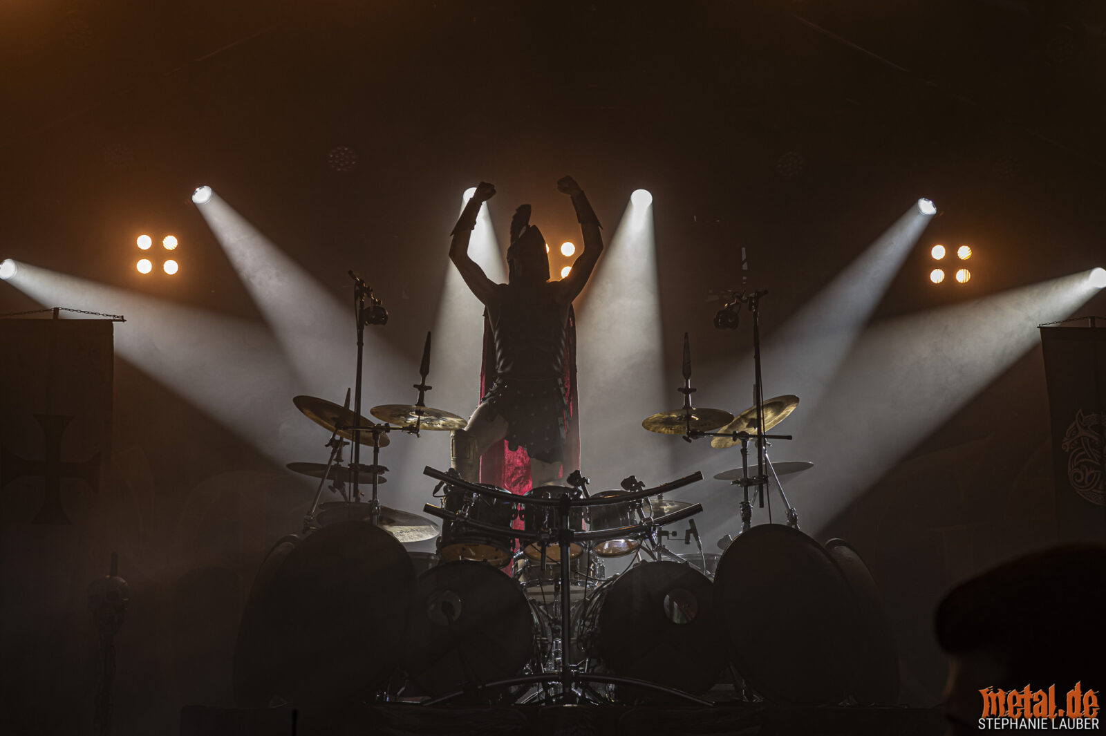 Warkings - Armageddon • die Review auf metal.de