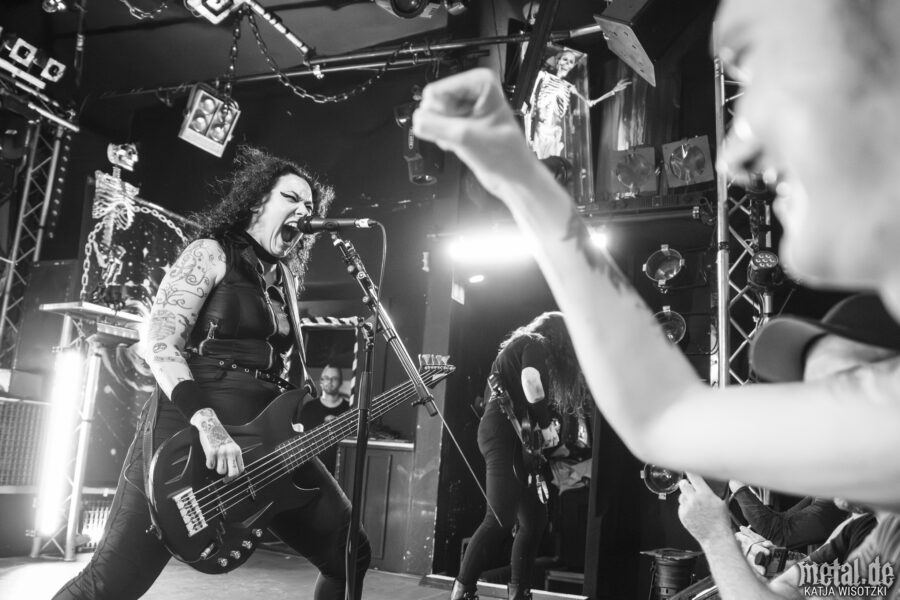 Crypta - Die neue Band von Fernanda Lira - News auf metal.de