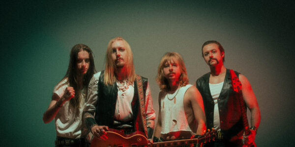 metal.de präsentiert: Das Video zu "Hessian Spears" von SURTURIAN