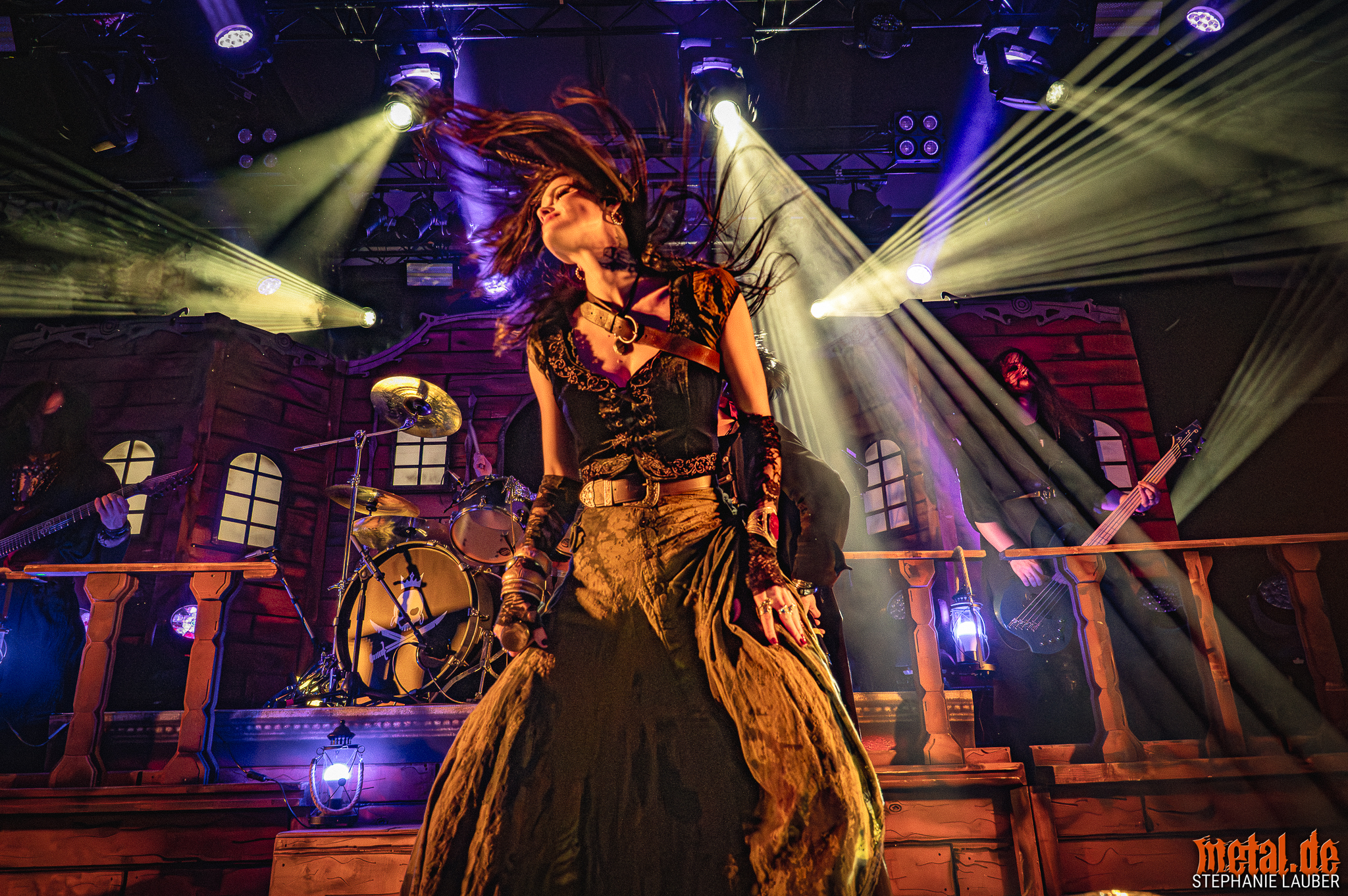 Visiona of Atlantis - neues Orchesteralbum und Video • metal.de